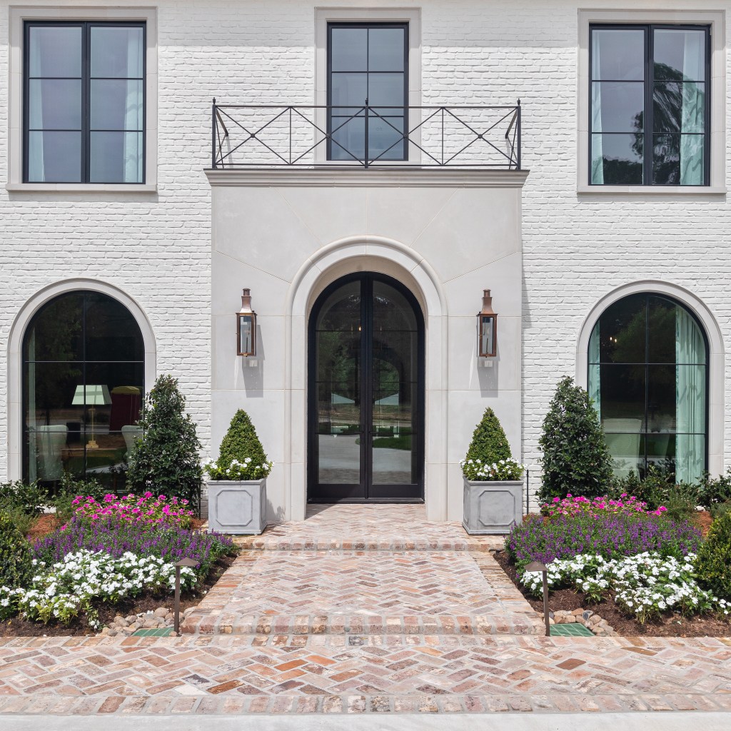 Exterior – Wesley Thomas Inc.